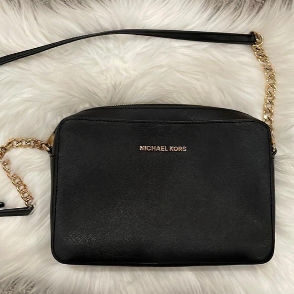 Michael Kors | Bags | Michael Kors Black Crossbody Bag | Poshmark